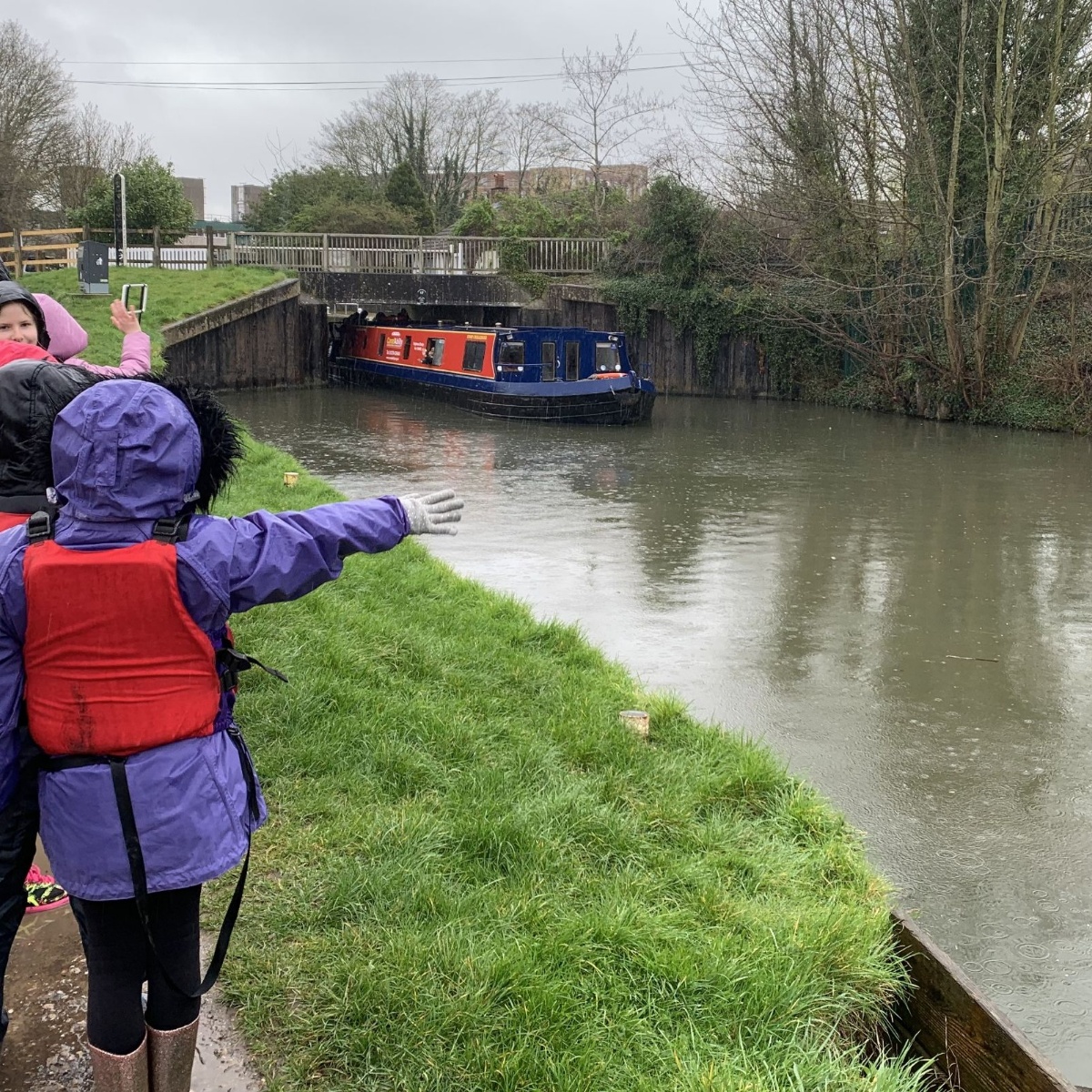 Hillmead Primary School - Year 5 Canalability trip