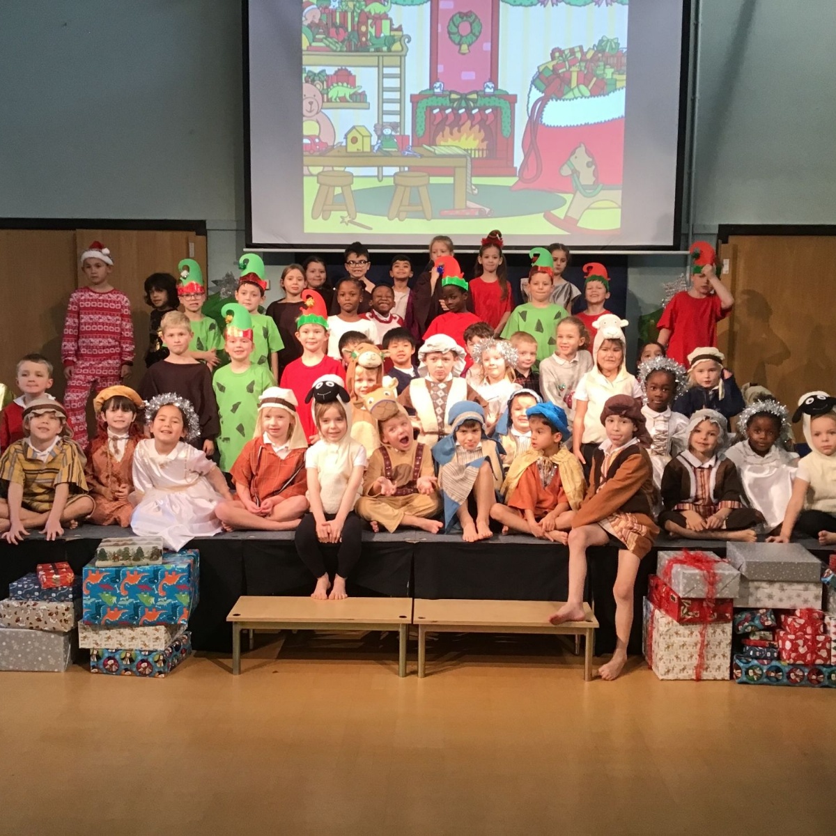 Hillmead Primary School - KS1 Christmas performance