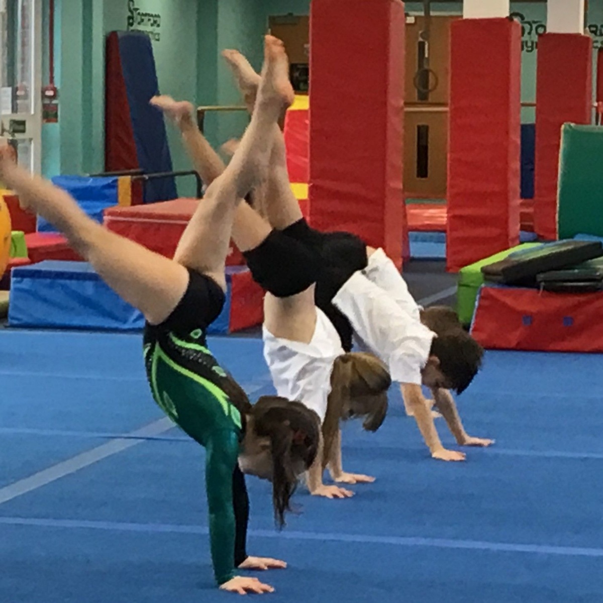 Hillmead Primary School - Year 1-6 Gymnastics Workshops